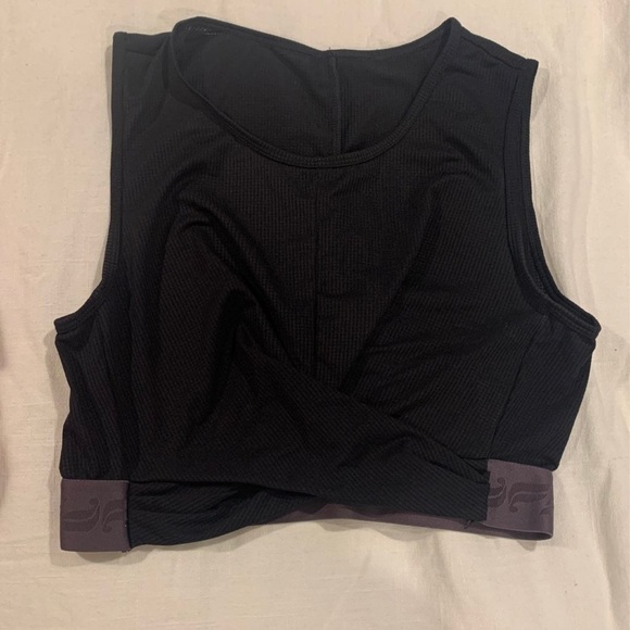 Fabletics | Tops | Fabletics Pia Powertouch Light Front Twist Tank ...